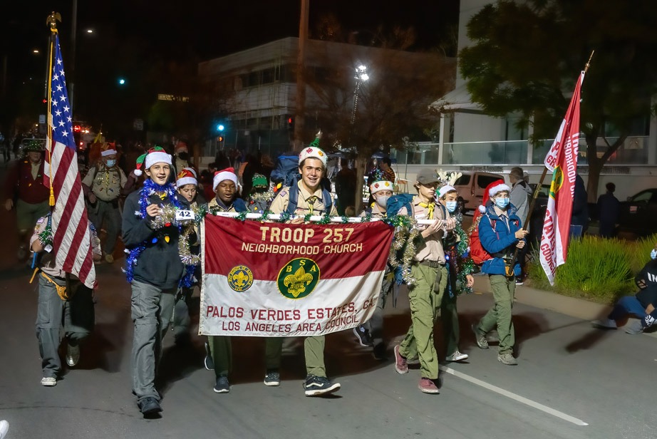 Peninsula Holiday Parade - Palos Verdes Magazine